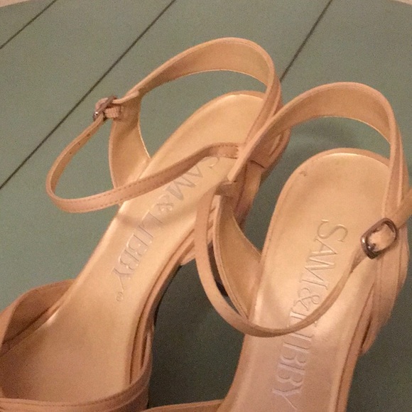 Sam & Libby | Shoes | Samlibby Gold Satin Platform Heels Sz 8m | Poshmark